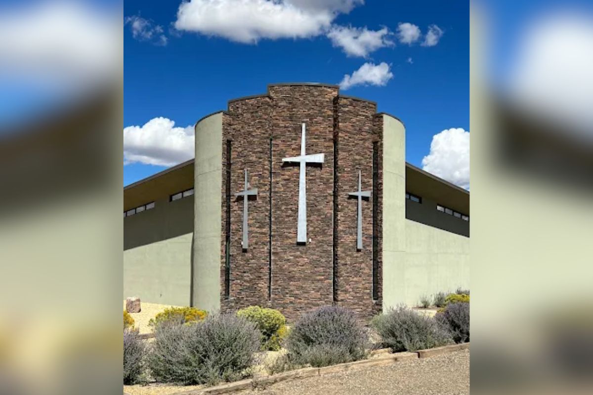 Community rallies to clean up vandalism at Edgewood church - nm.news